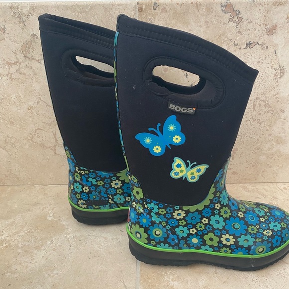 Bogs | Shoes | Bogs Kids Boots Classic Daisy Size Kids | Poshmark